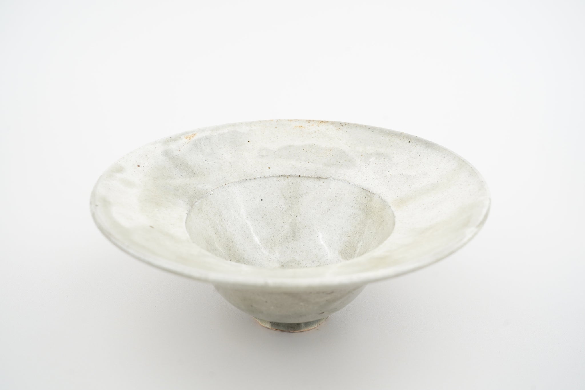 【Japanese Ceramic Artist】Rim Bowl (18cm, Ash Kohiki Glaze) - Yasuhiro ...
